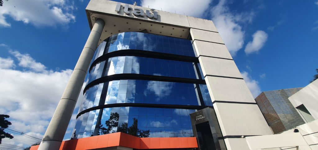 Steromar - Edificios Corporativos en Asunción